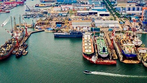 Vessels undergoing repair at Seatrium Ltd’s yards in Singapore - Ship ...