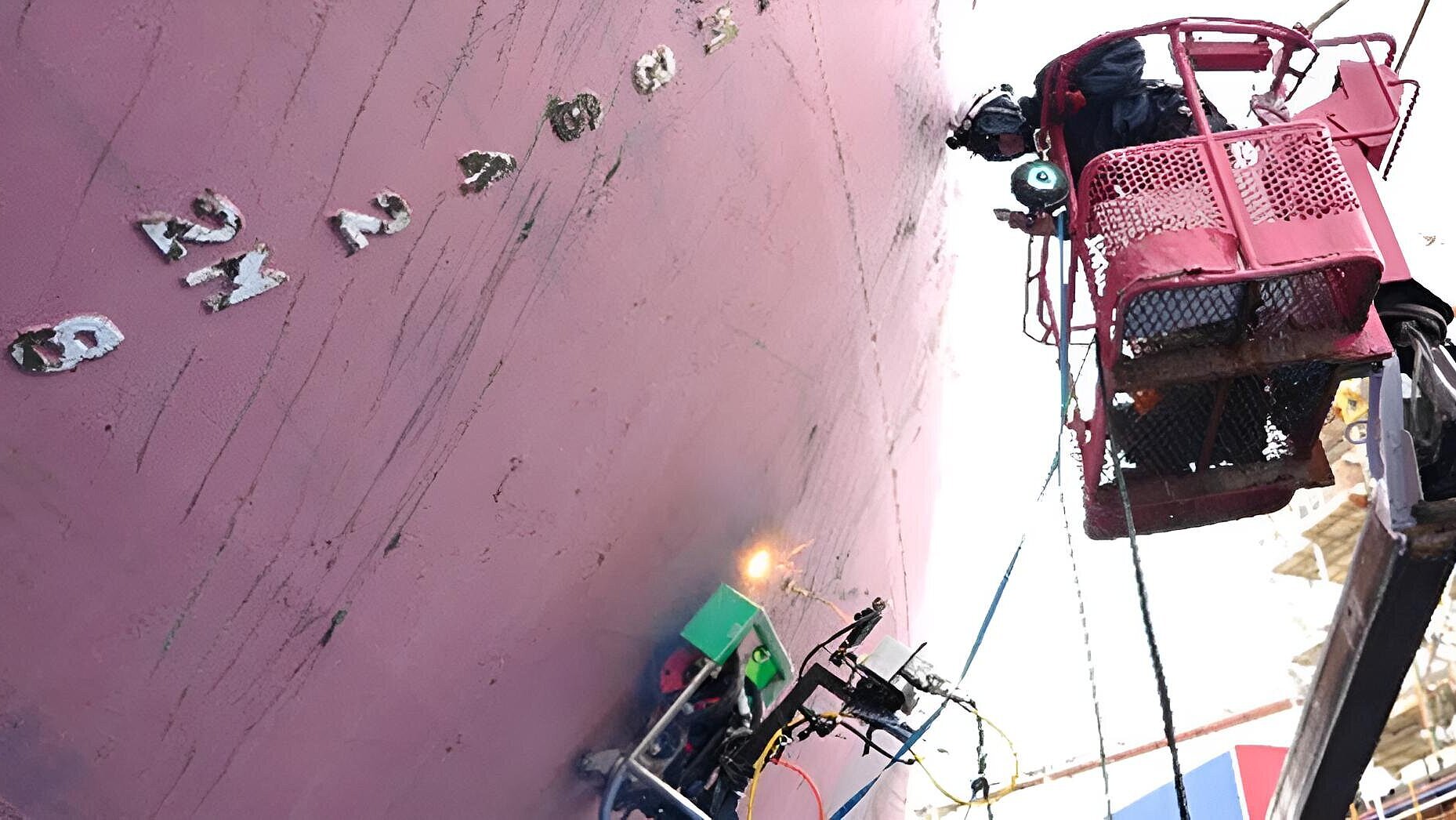 MOL tests laser coating removal system - Ship & Offshore