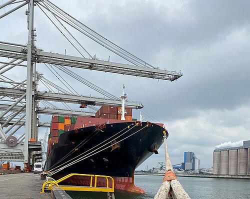 New Chevron cylinder oil meets MAN high-performance requirements - Ship ...