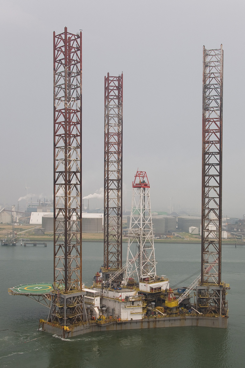 Conversion of jack-up rig into accommodation unit - Ship & Offshore